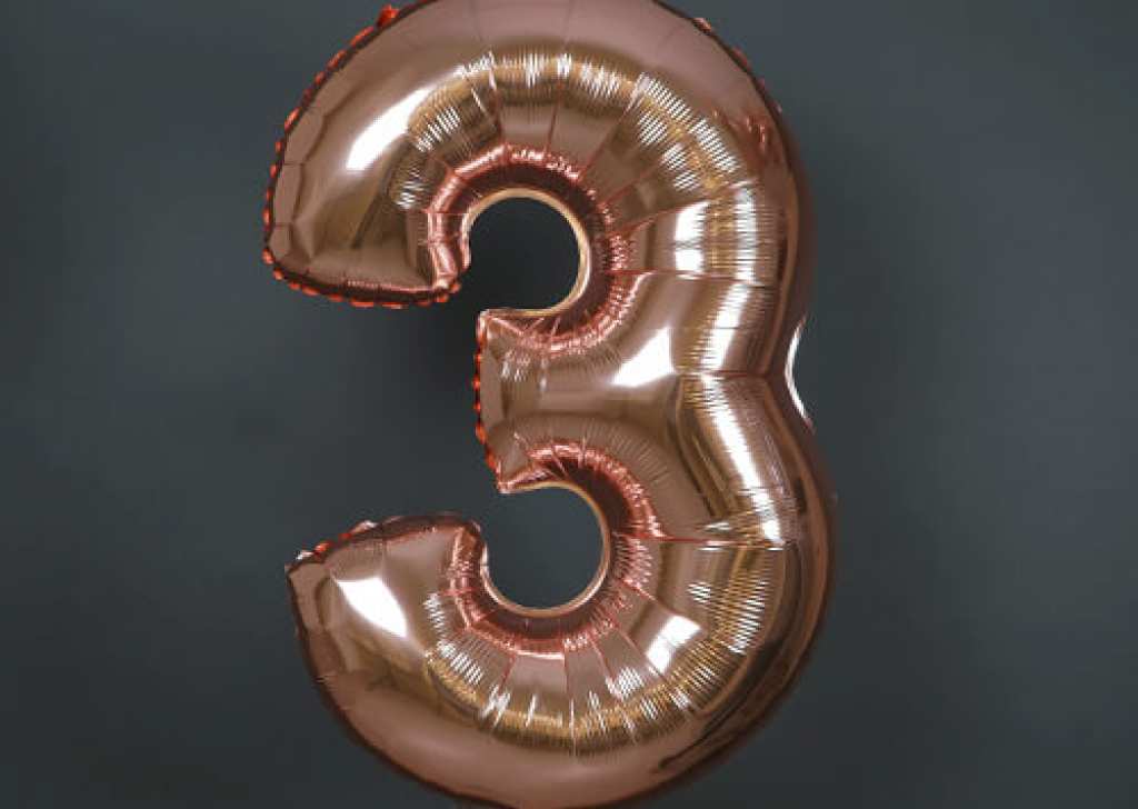 Повітряна кулька Number Three Rose Gold