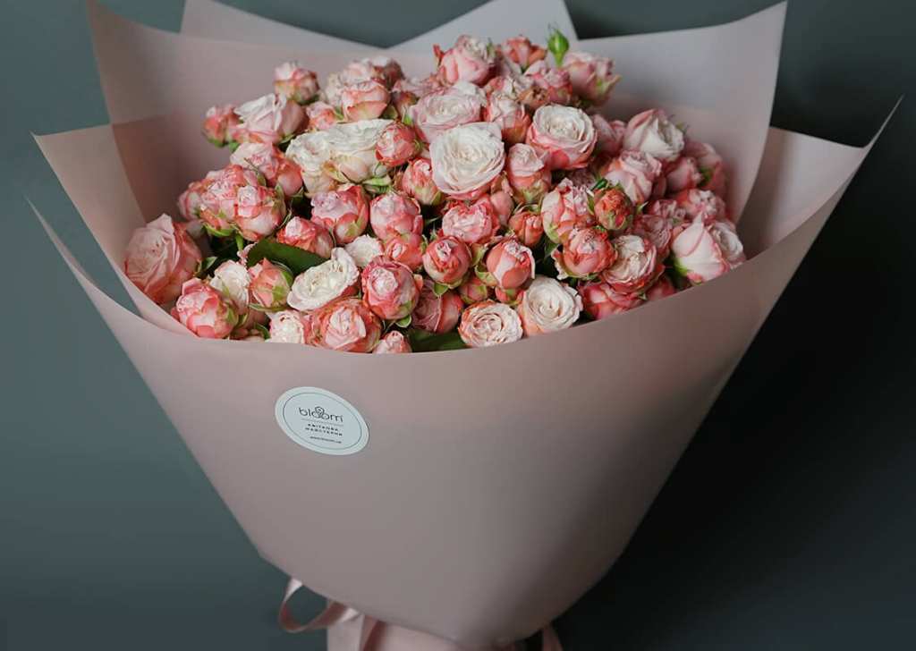 Madam Bombastic Spray Rose Bouquet