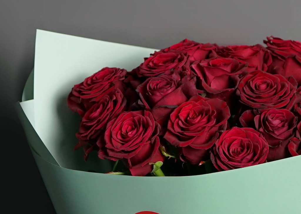 Mono Bouquet of Red Princess Roses